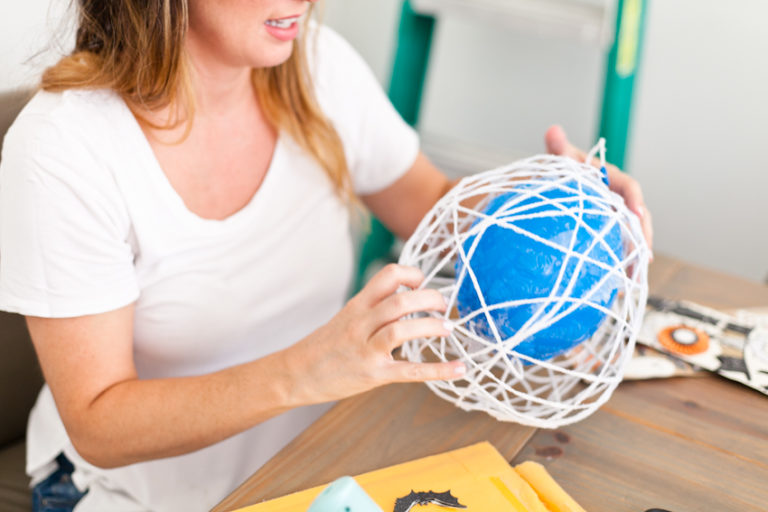 Creepy Crawlers! The Kids Will Love These DIY Spiderweb Balloons - HSN ...